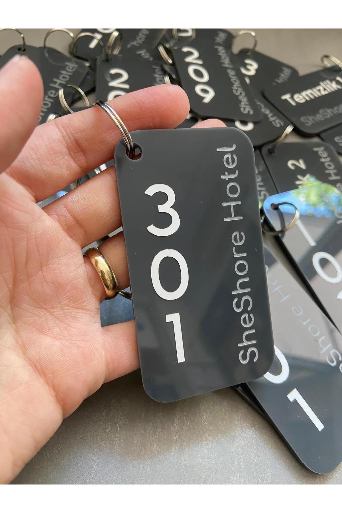 Hotel Keychains – Mas Prints
